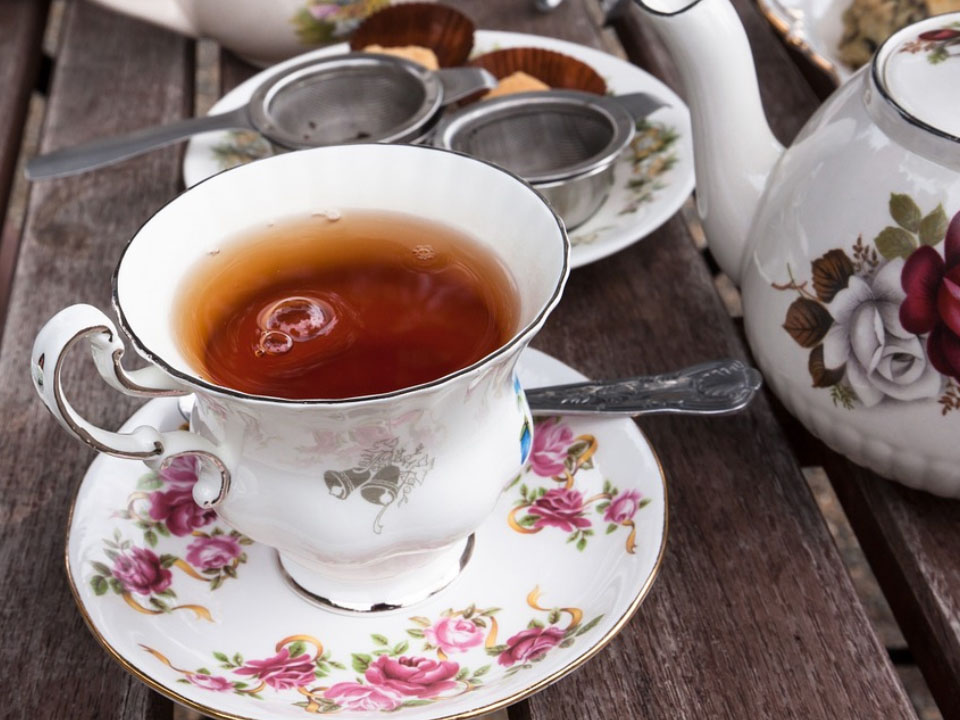 Die Geschichte der deutschen Teekultur - AURESA Blog